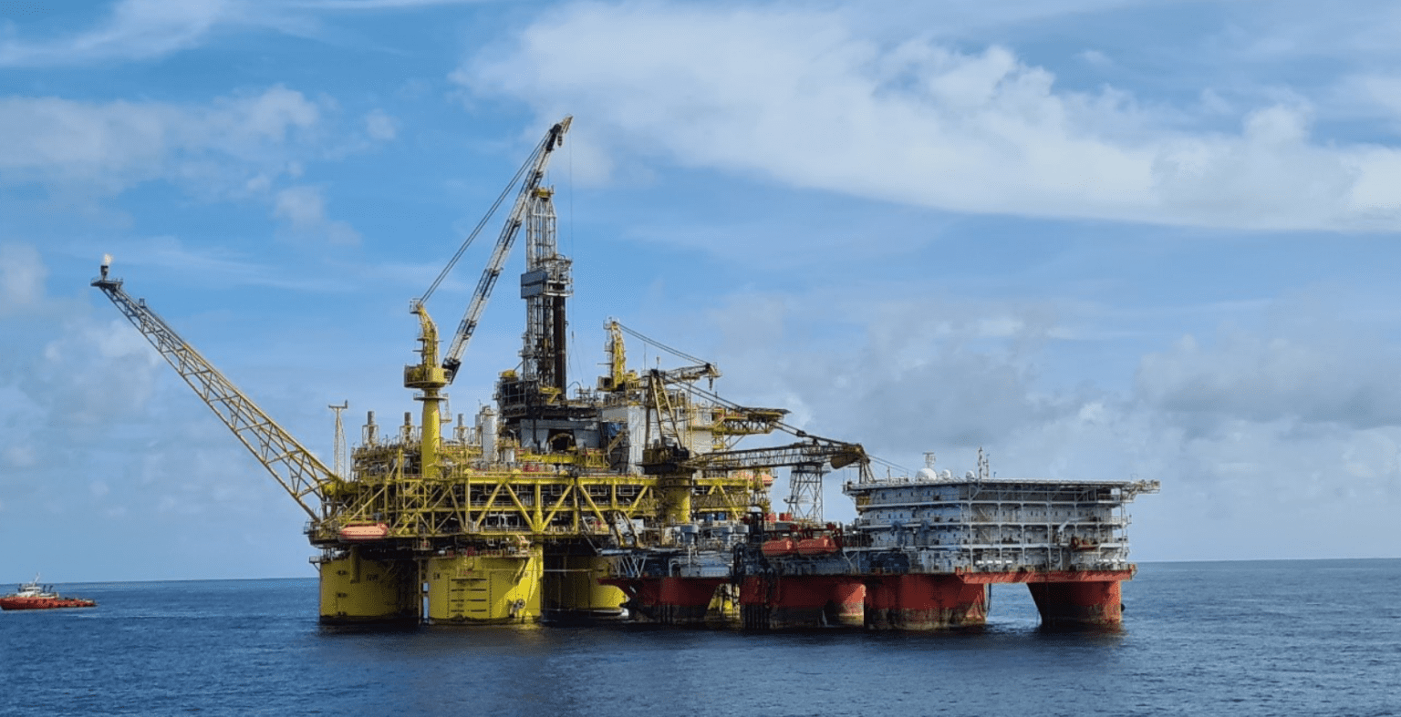 Drilling Rig Types and Functions in Oil Operations